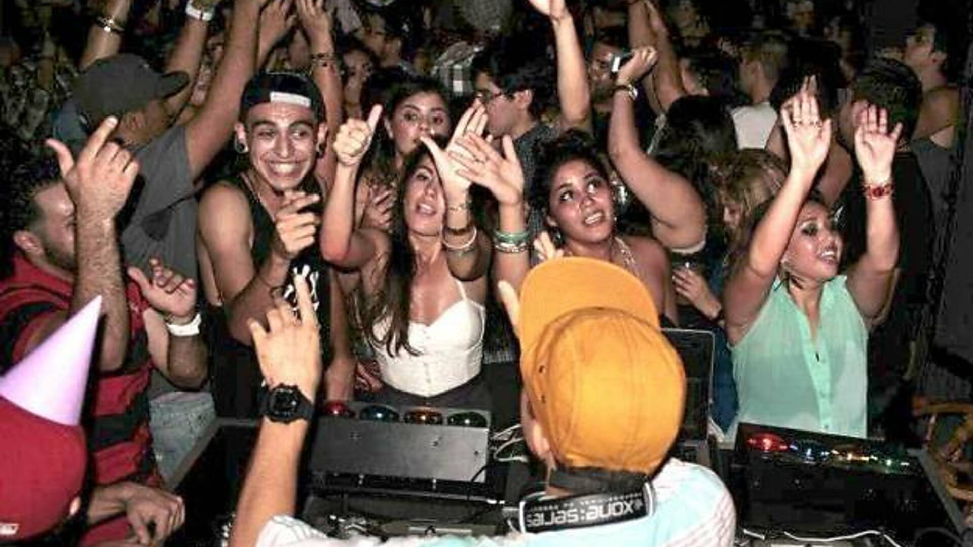 8 Best Pool Parties in Palm Springs for Summer Fun