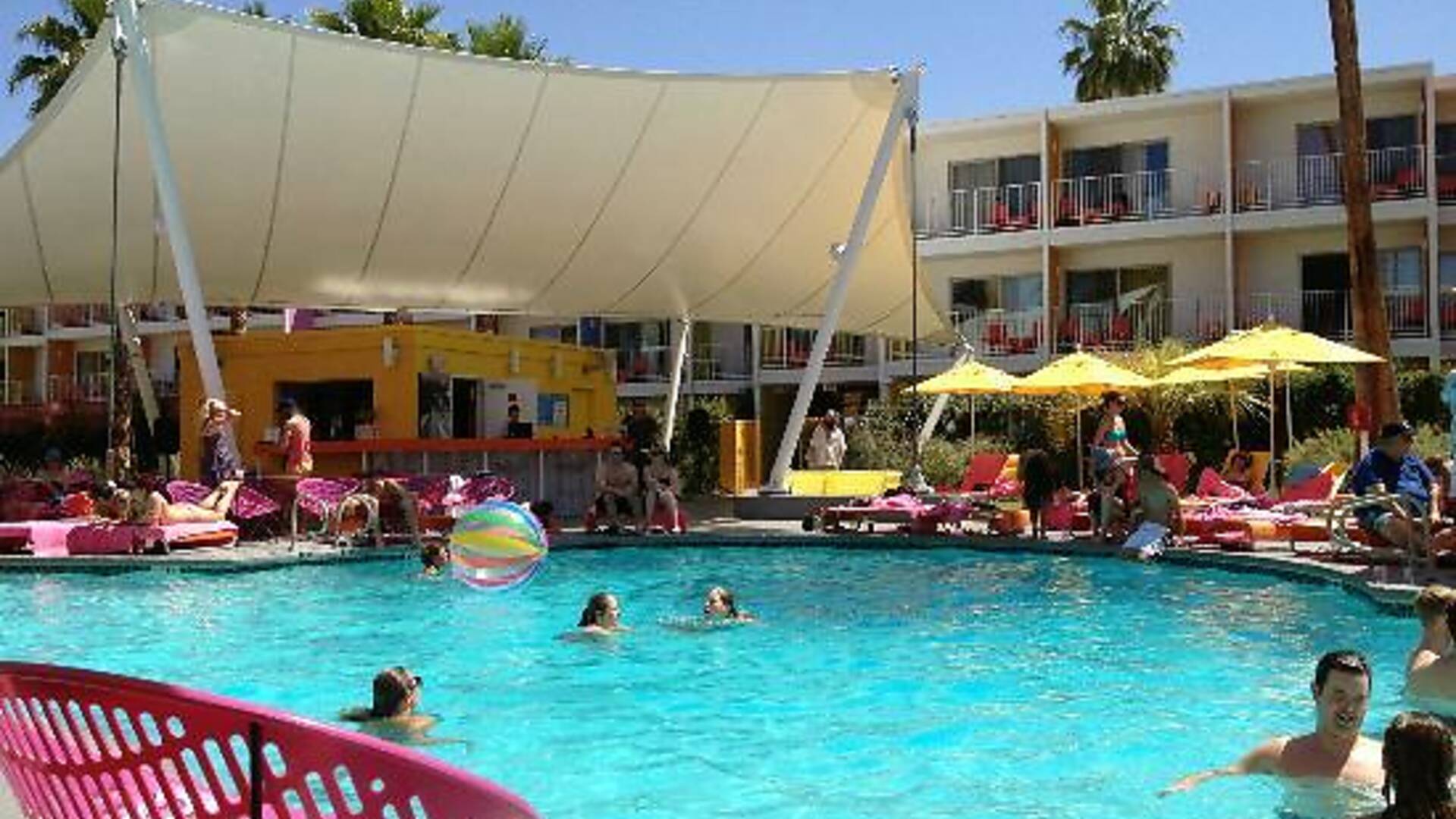 8 Best Pool Parties in Palm Springs for Summer Fun