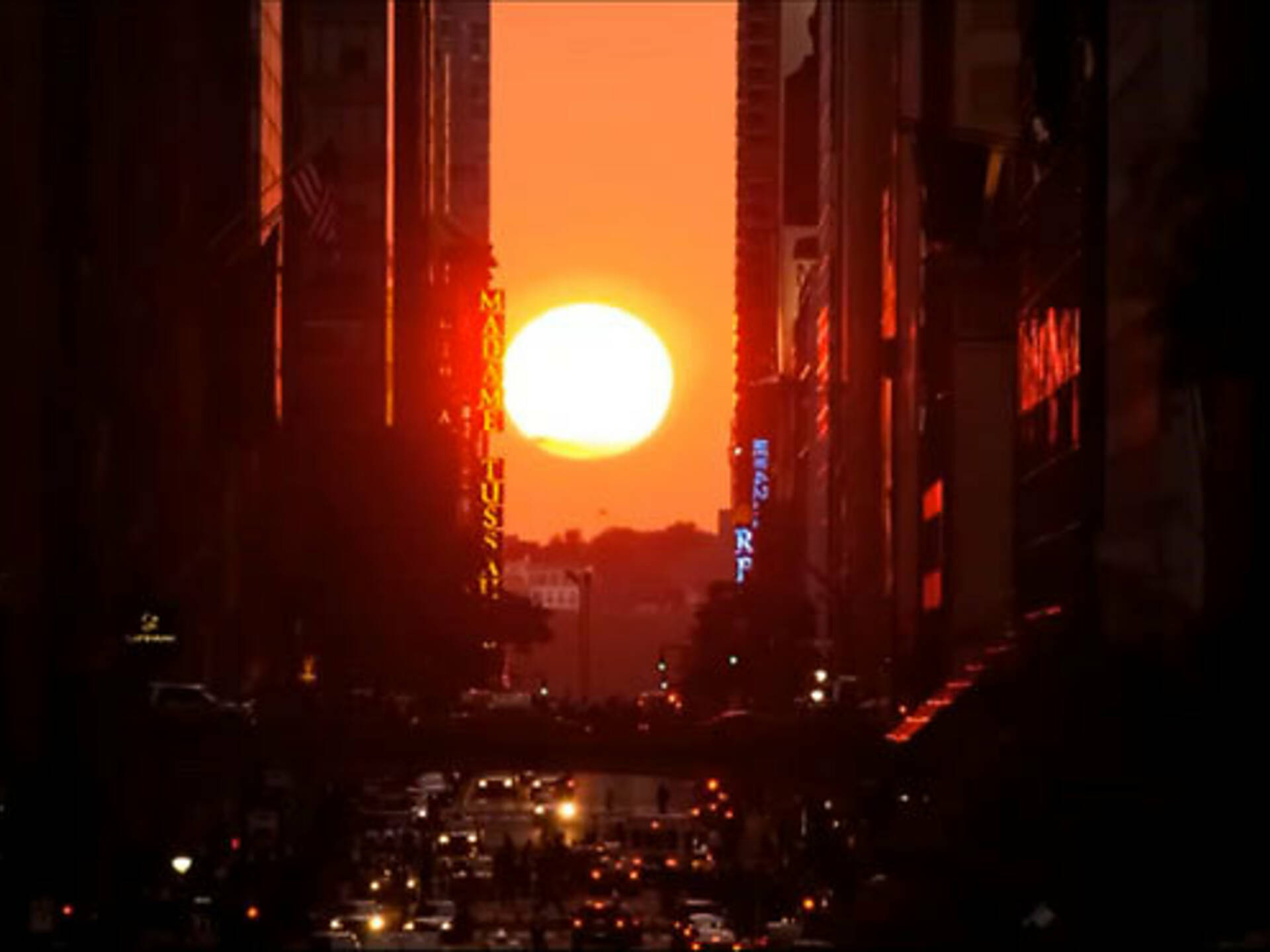 Where to see Manhattanhenge in NYC 2025