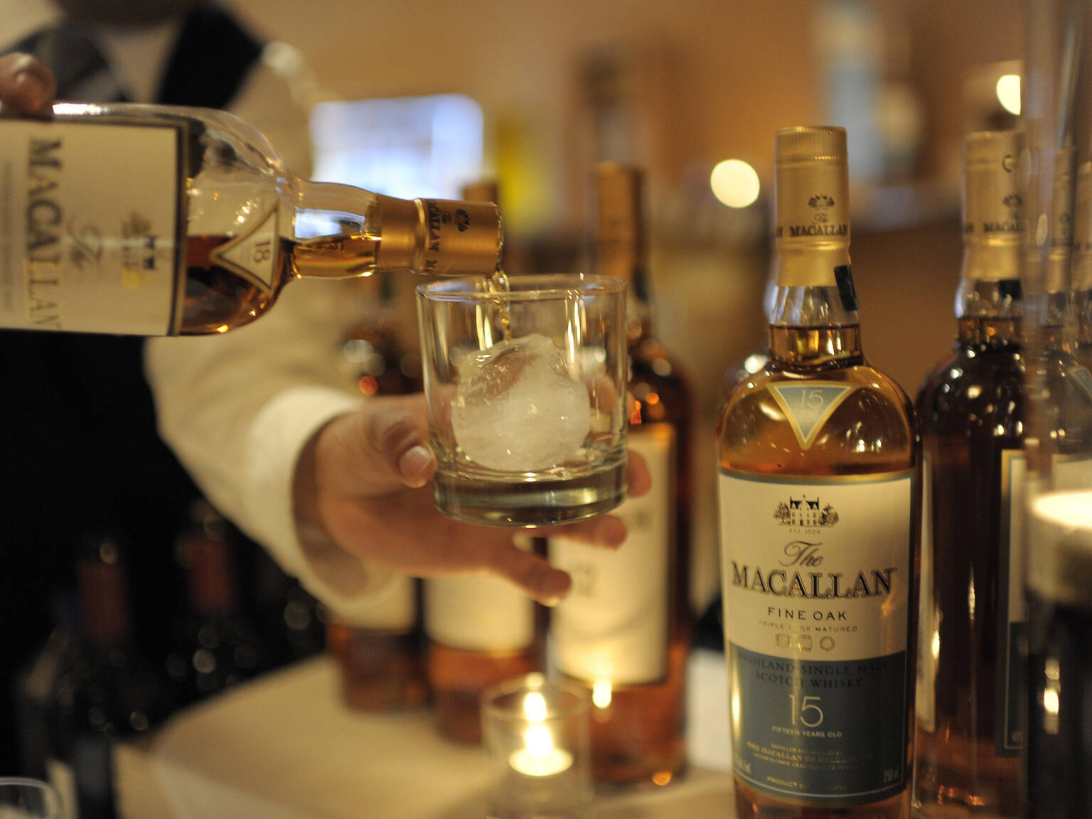 Best Whiskey Bars in Los Angeles for Top-Notch Drinking