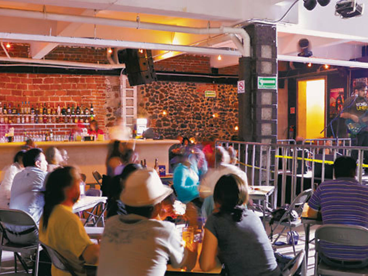 Dónde escuchar y bailar rock en la Ciudad de México