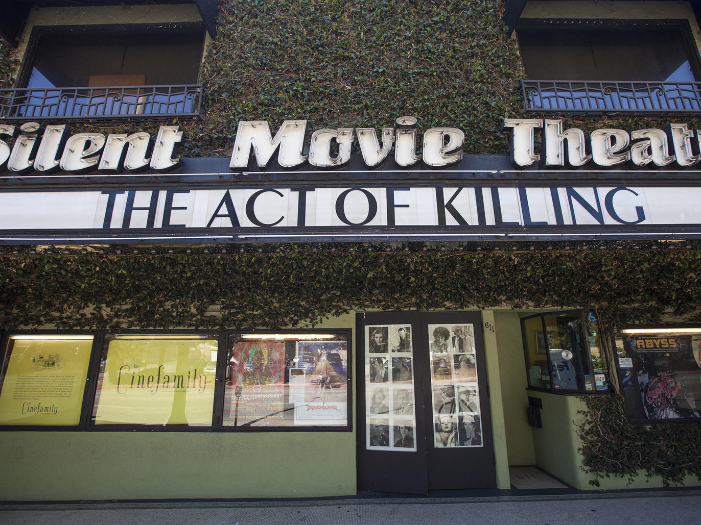 13 Haunted Places In Los Angeles To Go Get Spooked For Real