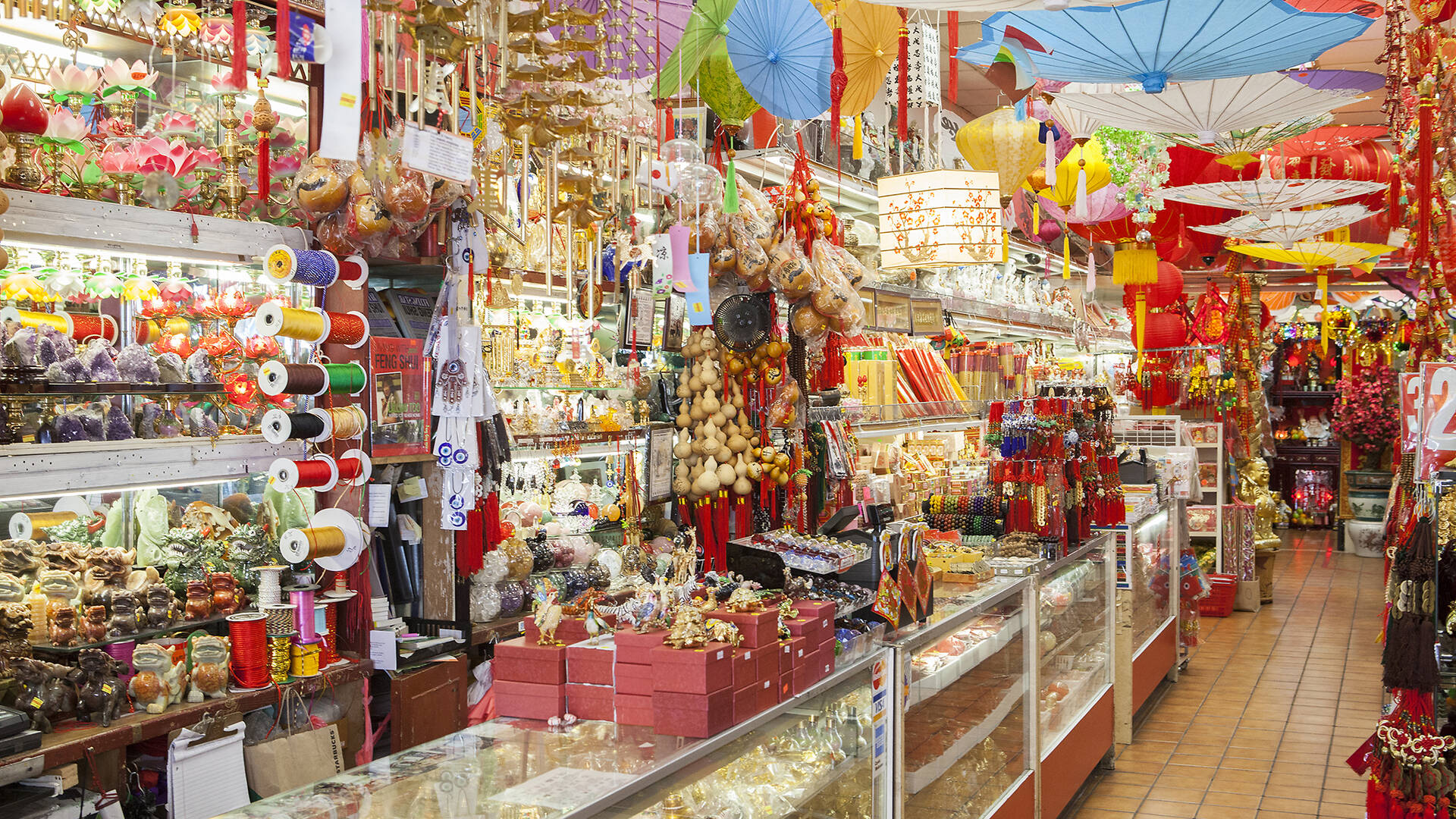 Wing Wa Hing Gifts & Arts Inc. | Shopping in Chinatown, Los Angeles