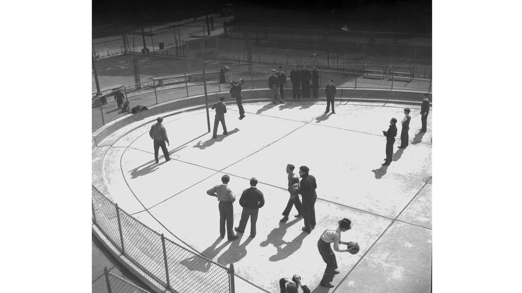 NYC streetball photos: 1911–1996 (slide show)
