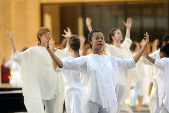 Jacqulyn Buglisi: 9/11 Table of Silence | Dance in New York