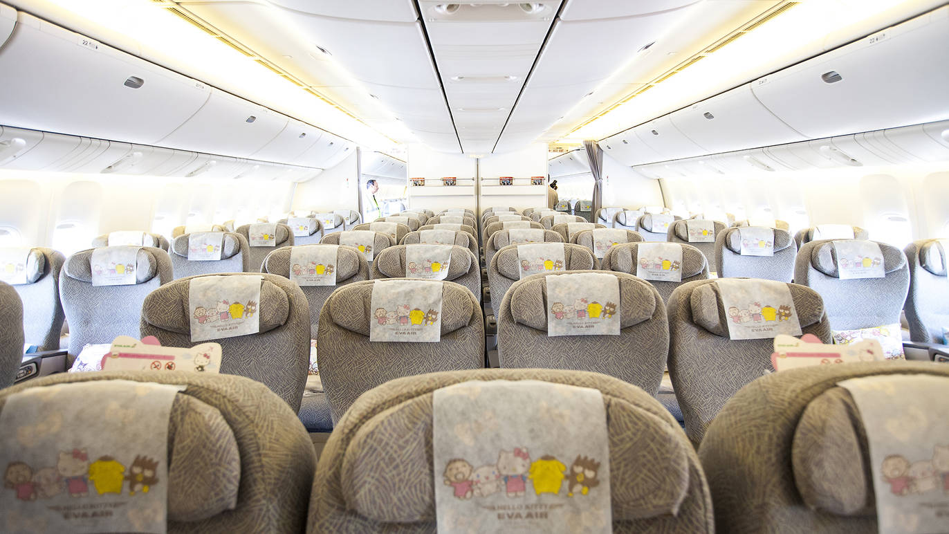 Hello Kitty jet is made of cute (slide show)