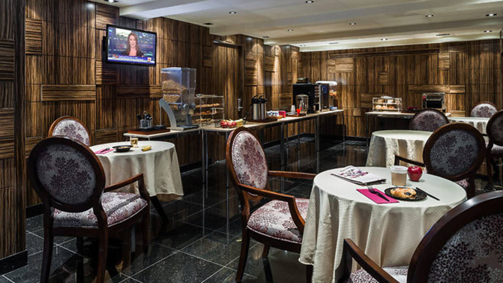 Opera House Hotel | Hotels in The Bronx, New York