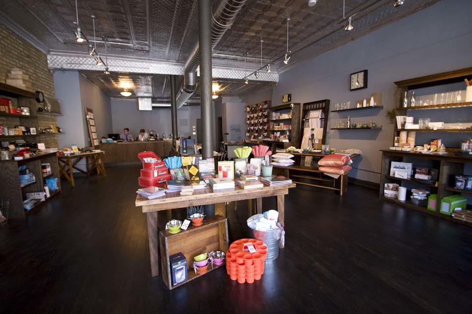 Shop 1021 opens in Logan Square