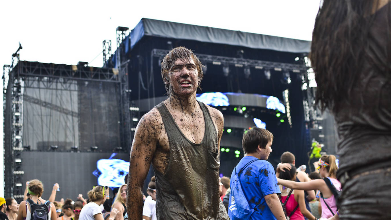 Mud people at Lolla | Photos
