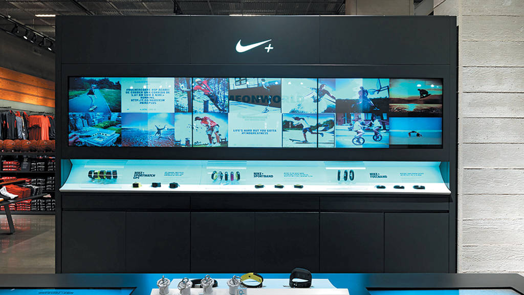 Nike Chicago reopens on Michigan Avenue