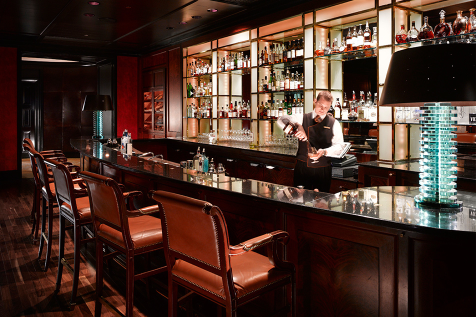 The Bar at the Peninsula | Cocktail bar report card