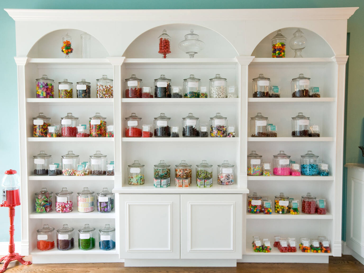 22 Best Candy and Chocolate Stores in Chicago to Satisfy Your Sweet Tooth