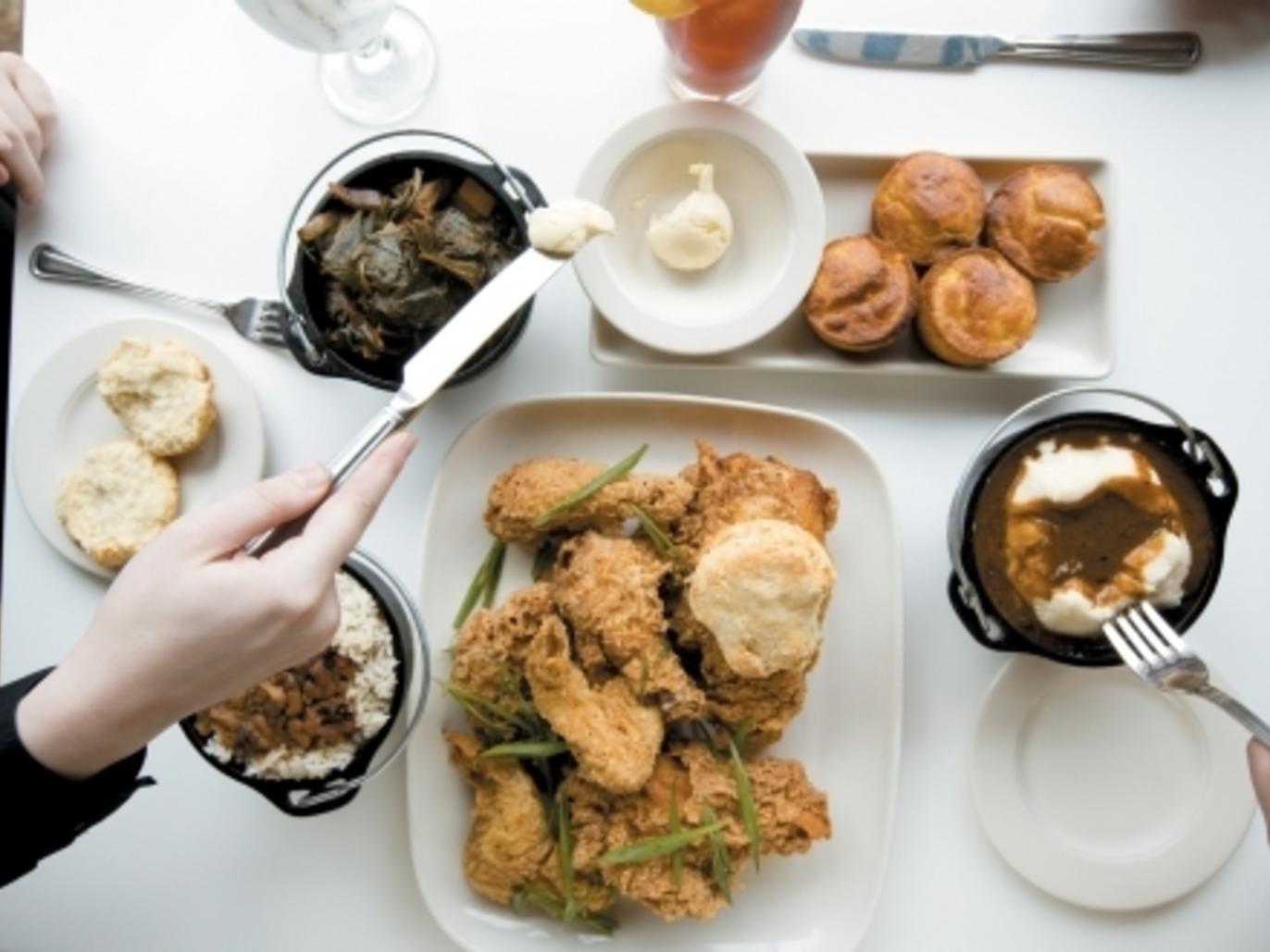 Where to get Saturday brunch and Sunday brunch in Chicago