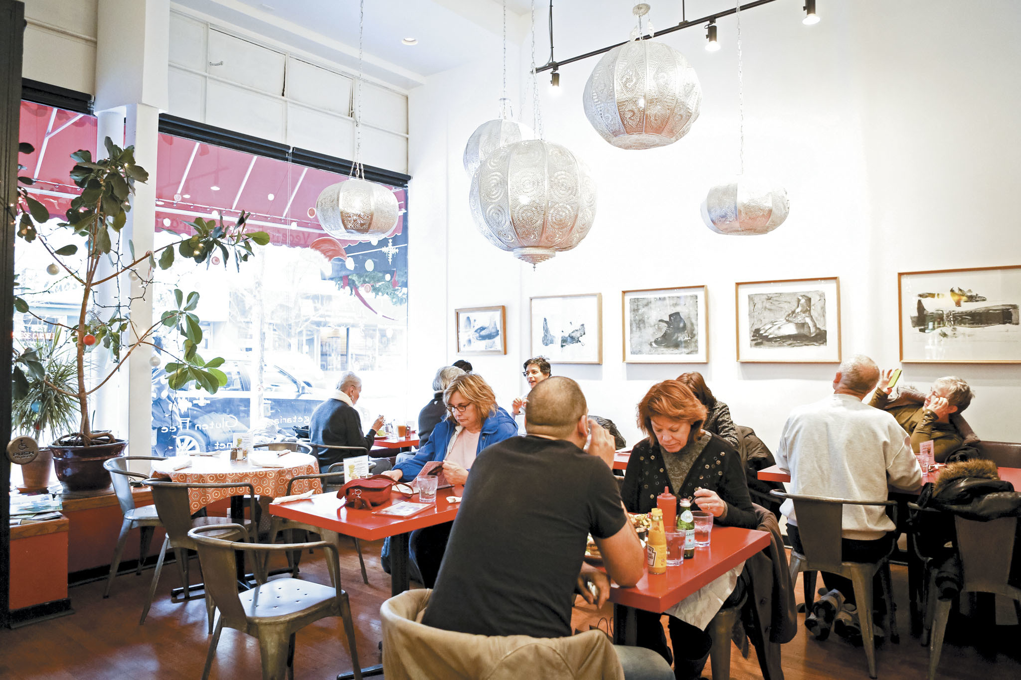 Munch | Restaurants in Oak Park, Chicago