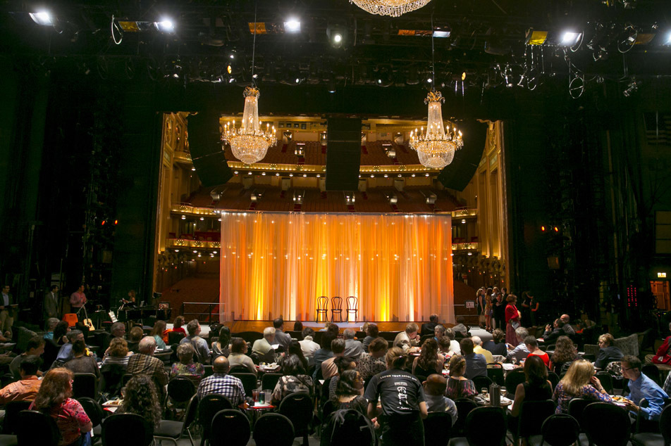 The Second City Guide to the Opera | Comedy review