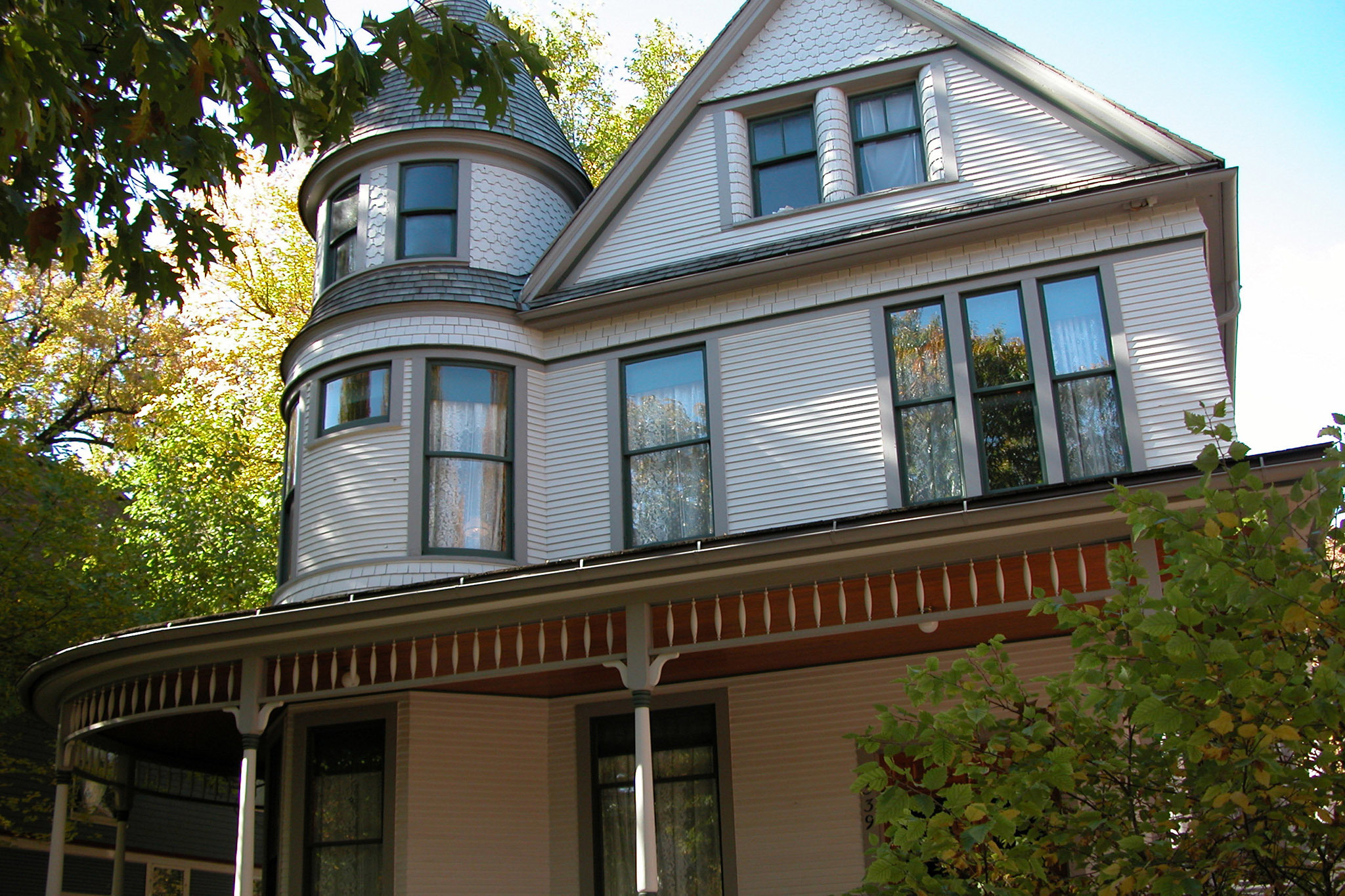 Ernest Hemingway Birthplace | Museums in Oak Park, Chicago