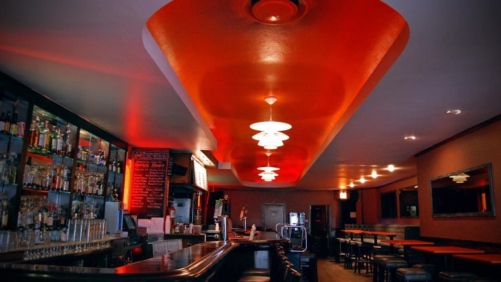 Bars in Chicago where you can find a great jukebox