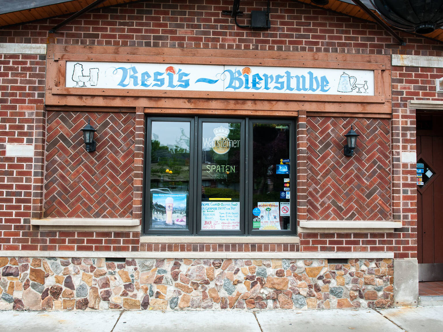 German food in Chicago: Beer, bratwursts and more