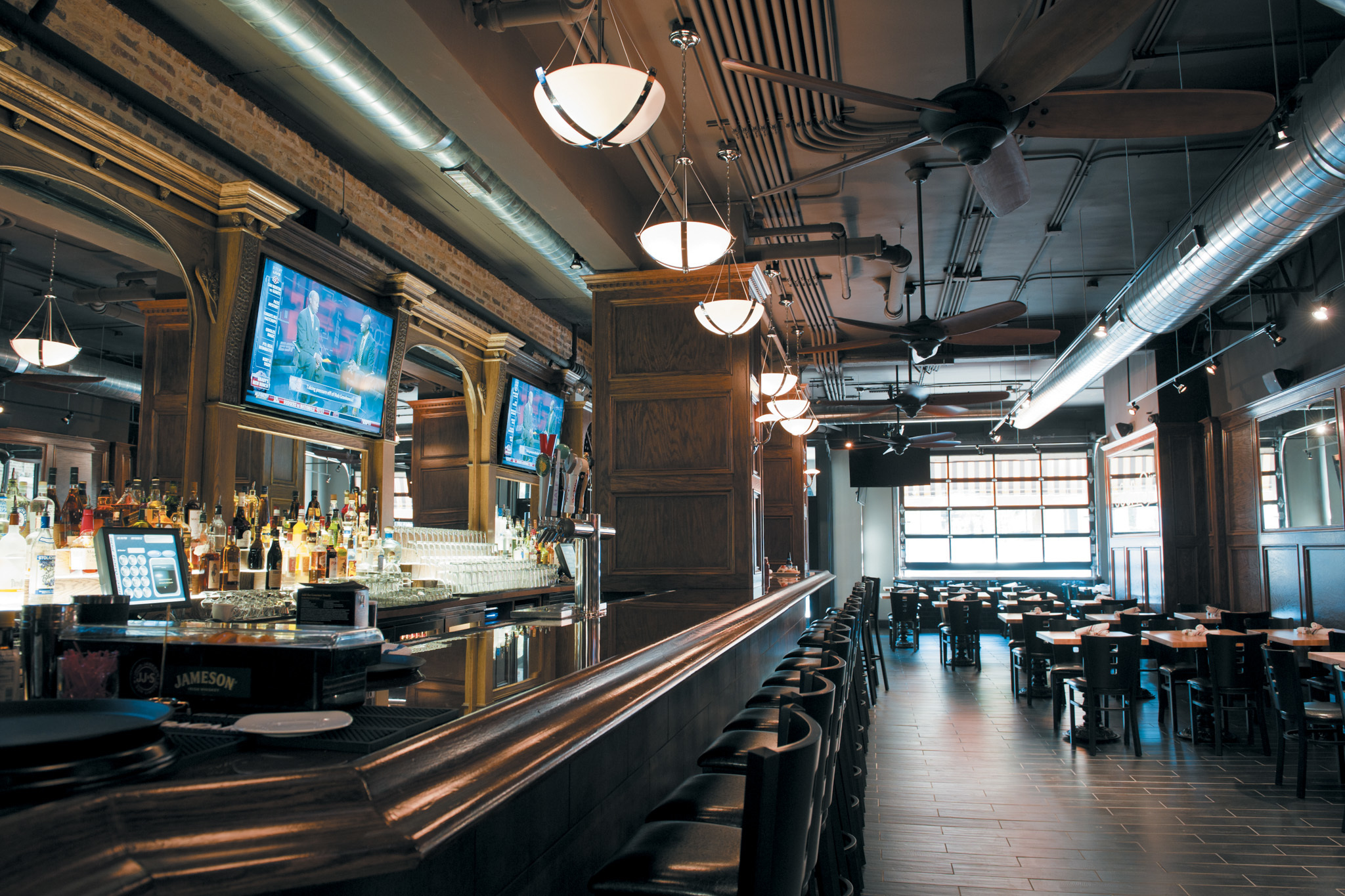 The Reservoir | Bars in Uptown, Chicago