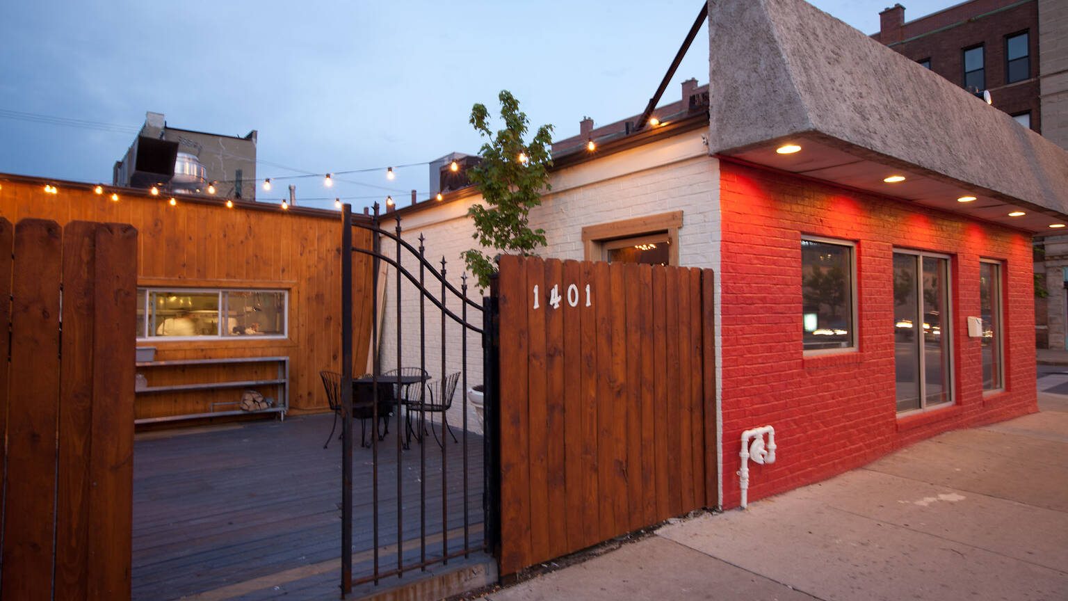 Mott St. | Restaurants in River West/West Town, Chicago