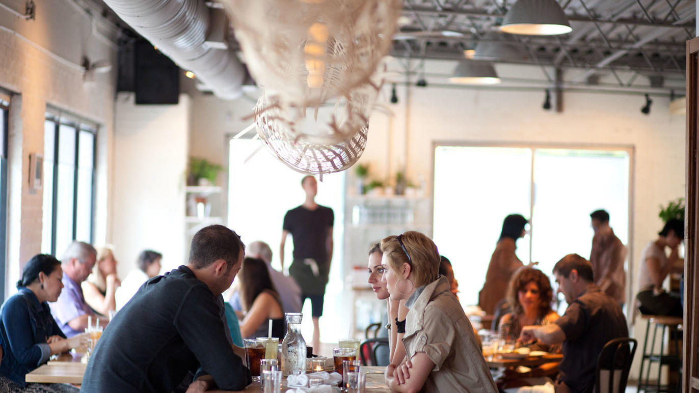 Mott St. | Restaurants in River West/West Town, Chicago