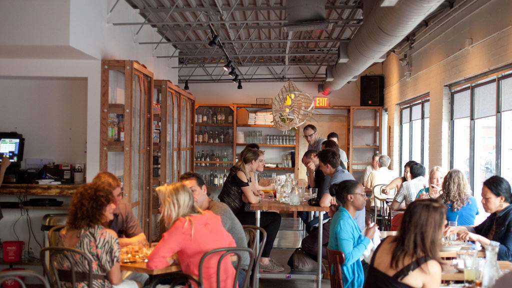 Mott St. | Restaurants in River West/West Town, Chicago