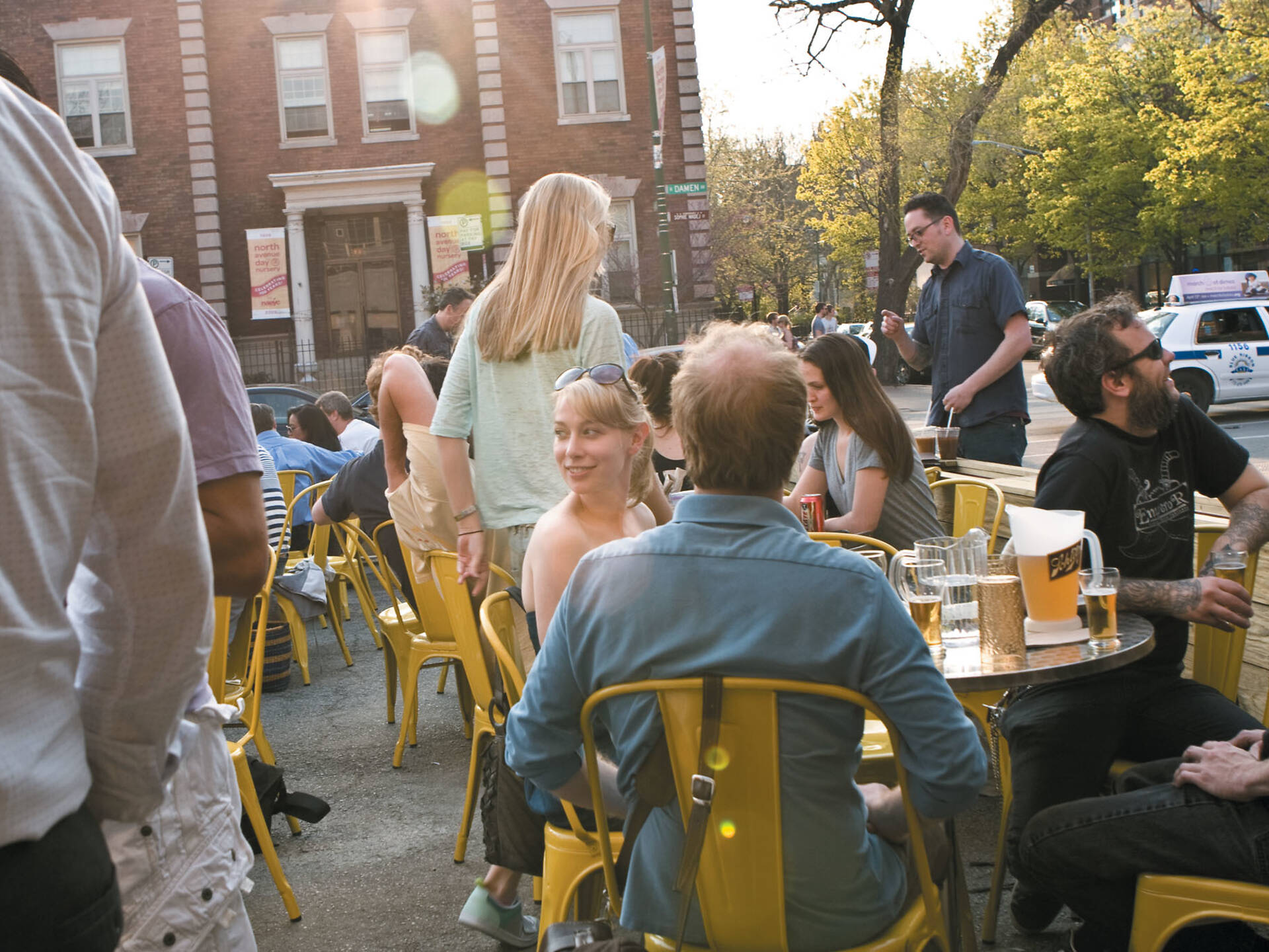 30 Best Outdoor Bars and Patios in Chicago for Alfresco Drinking