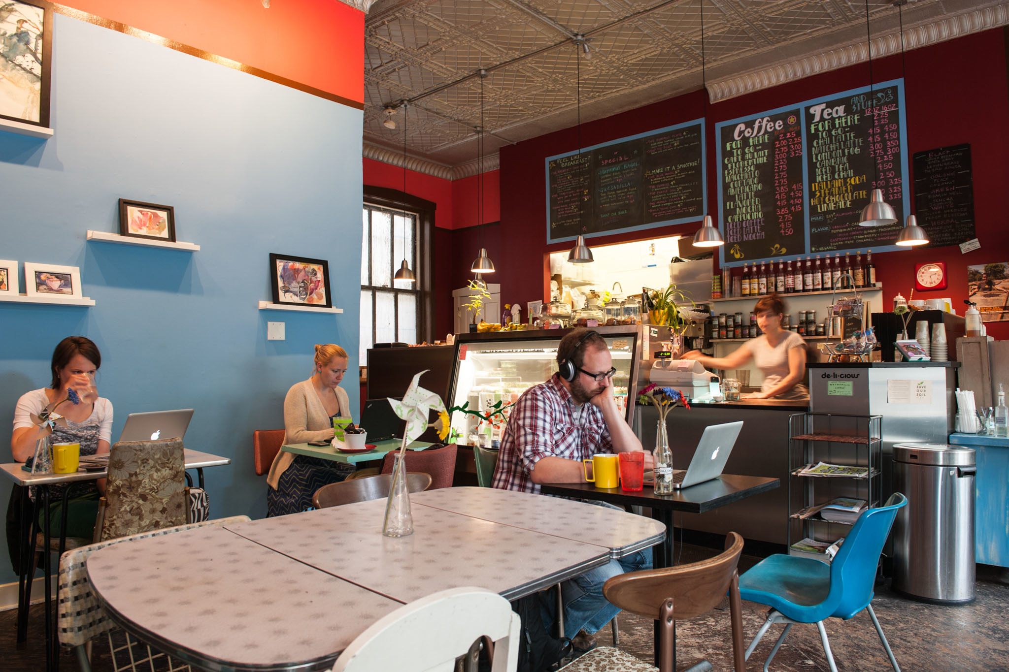 Delicious Cafe | Restaurants in North Center, Chicago