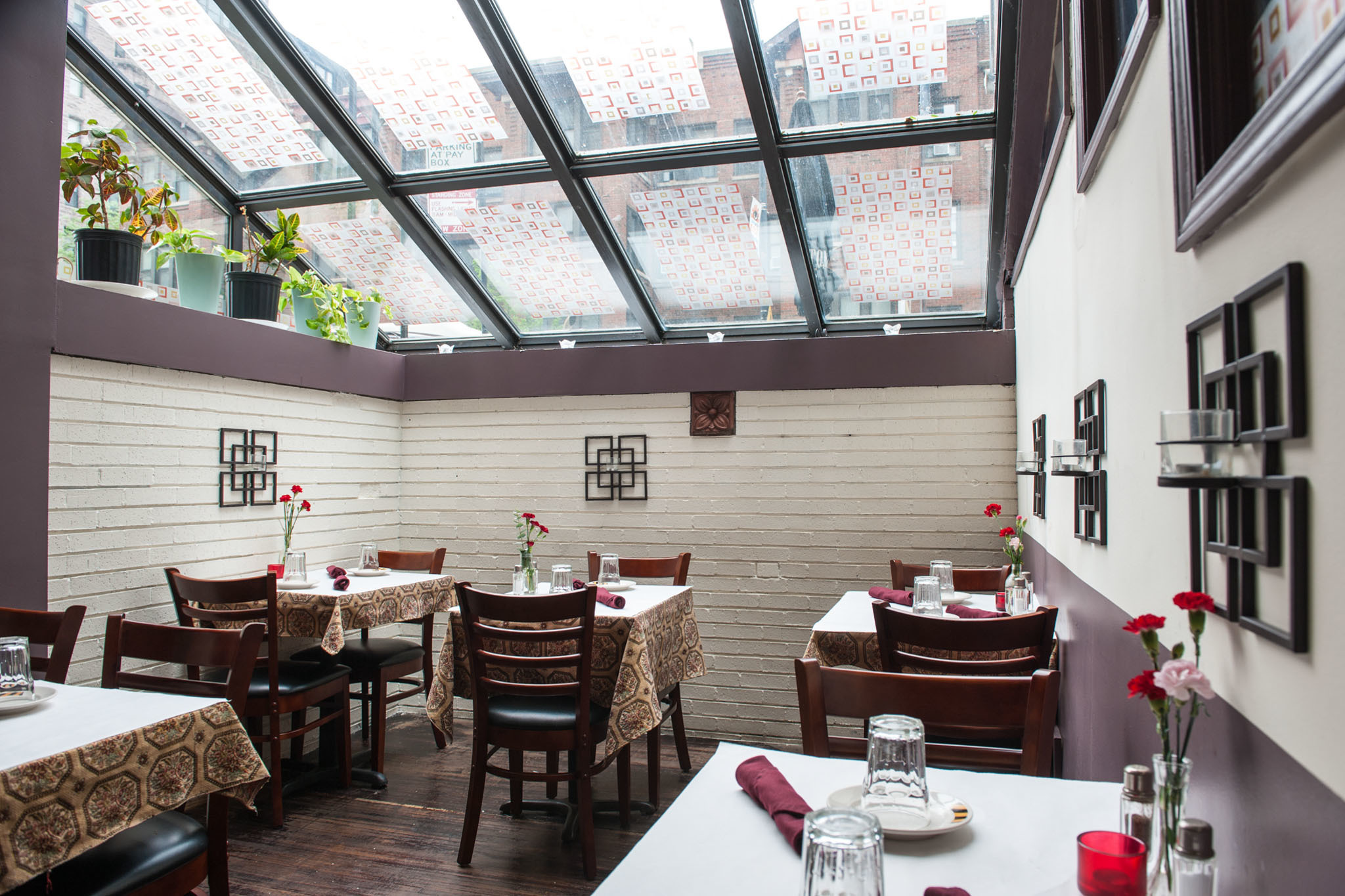 Pars Cove | Restaurants in Lincoln Park, Chicago
