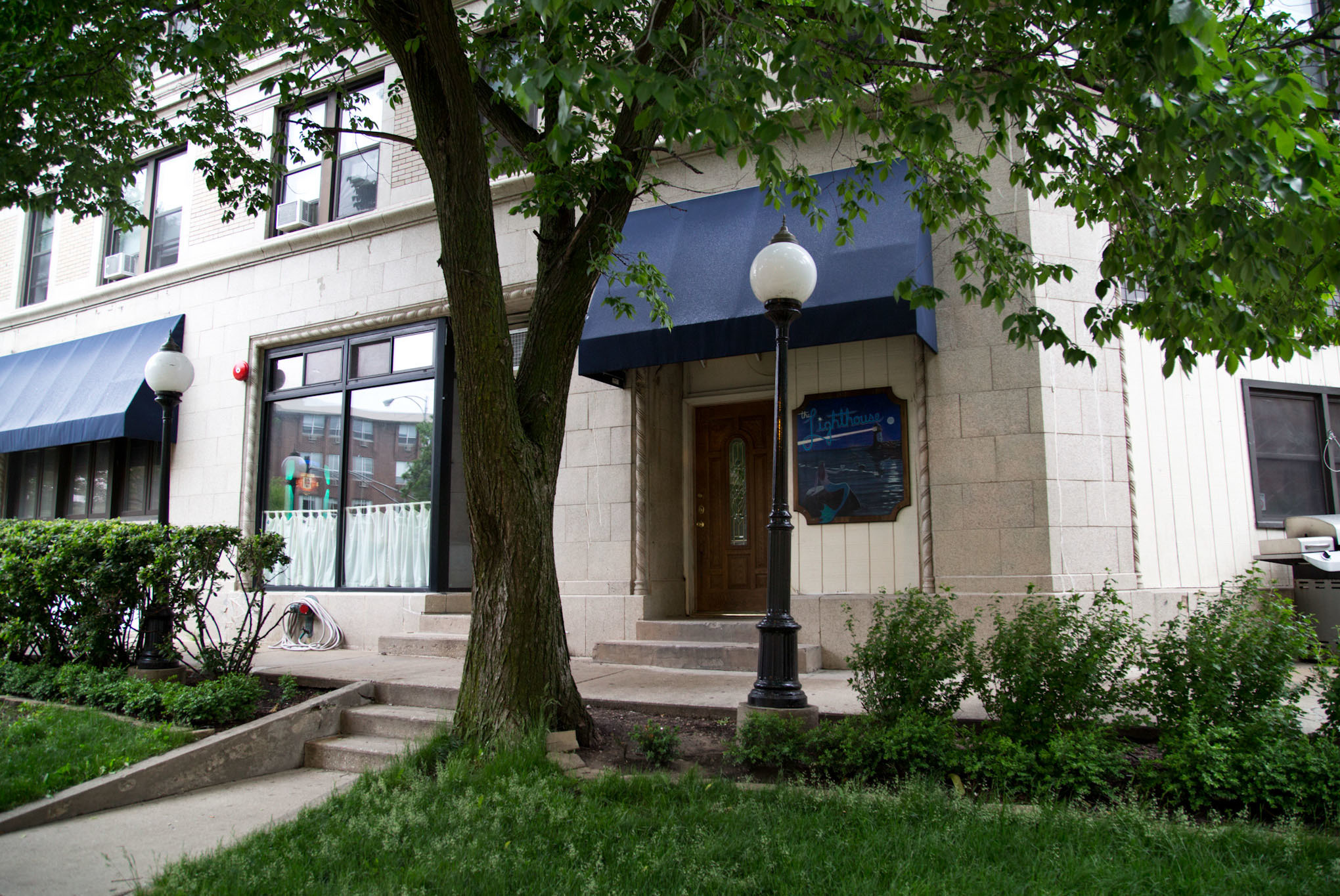 The Lighthouse | Bars in Rogers Park, Chicago