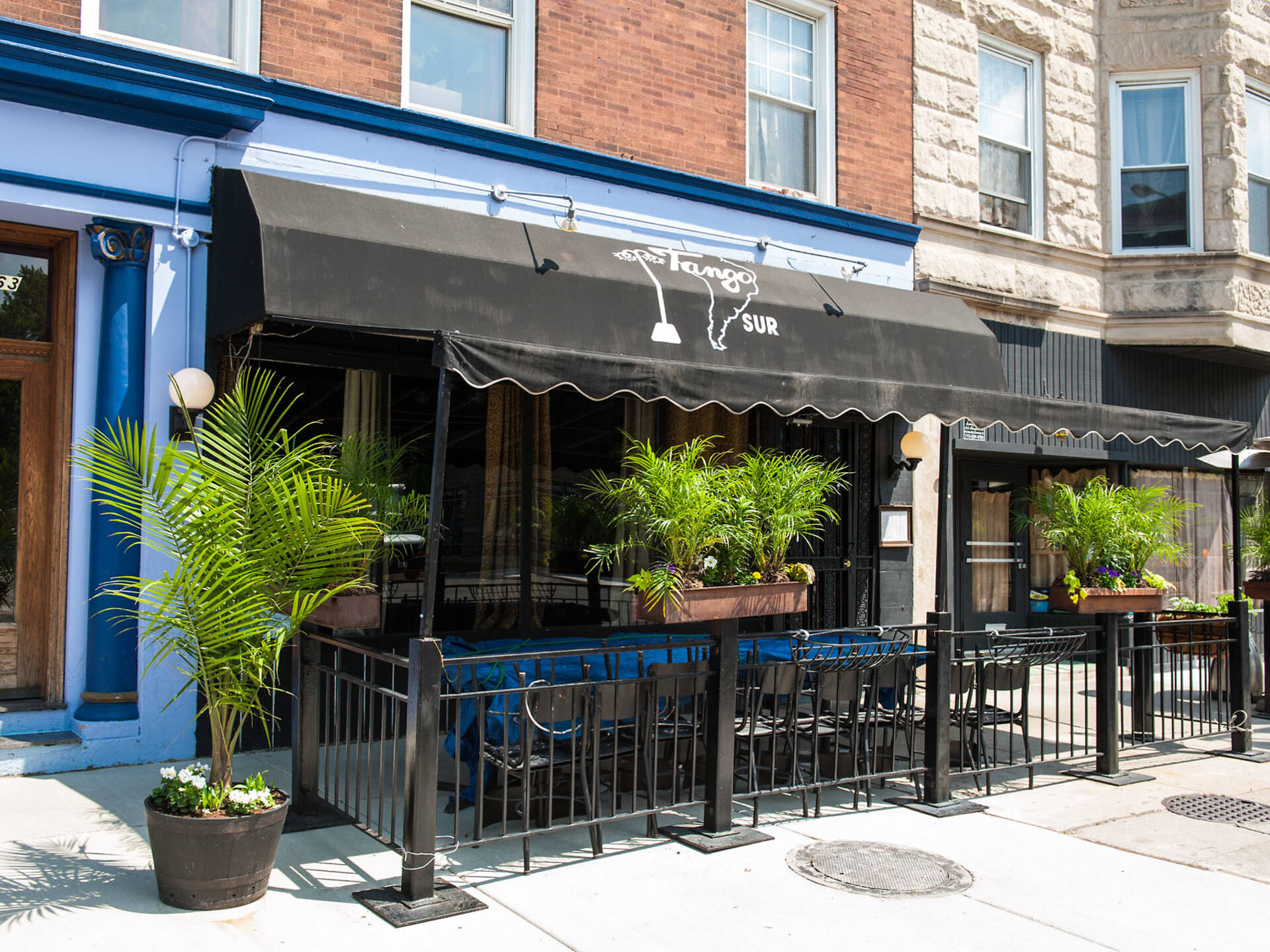 Best restaurants in Lakeview, including ice cream and burgers