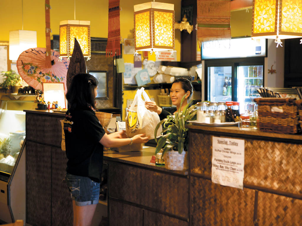 22 Best Thai Restaurants in Chicago to Eat Pad Thai & Sticky Rice