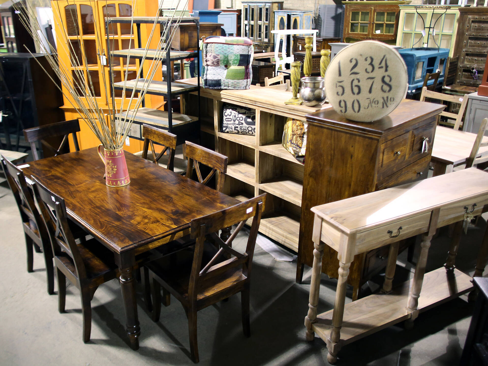 Furniture stores in Chicago for home goods and home decor