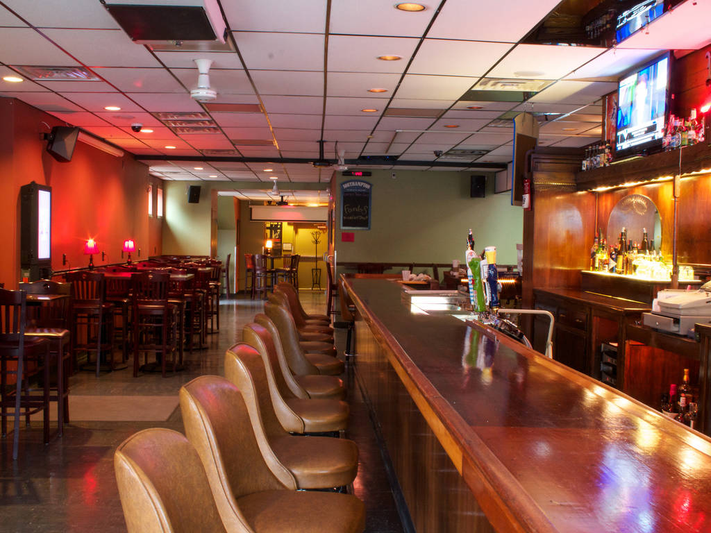 A guide to the best bars in Lincoln Square and Ravenswood