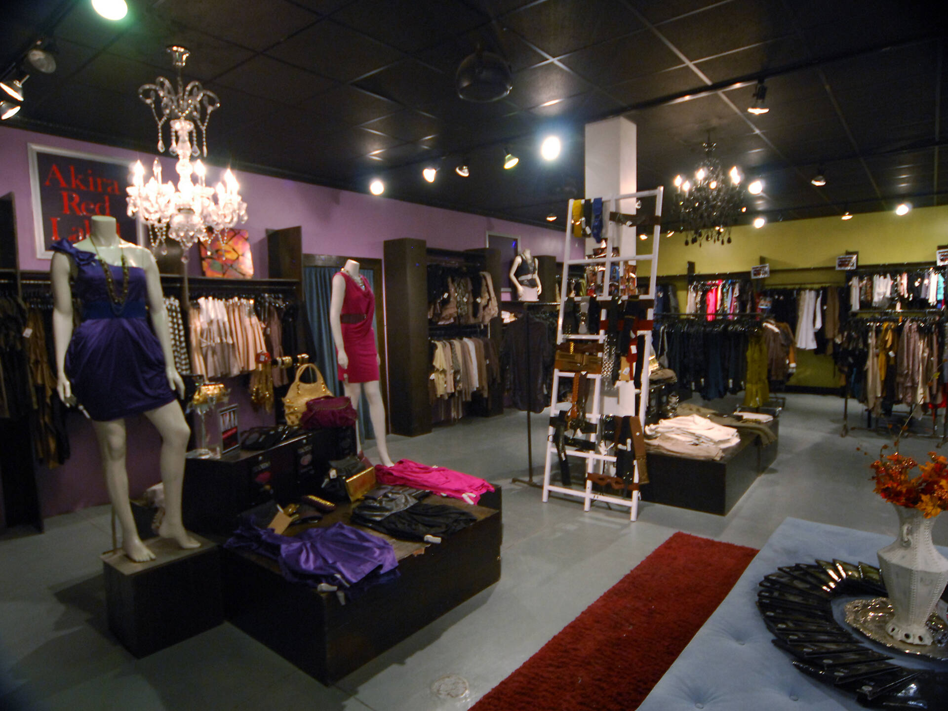 Cheap clothes in Chicago at bargain boutiques