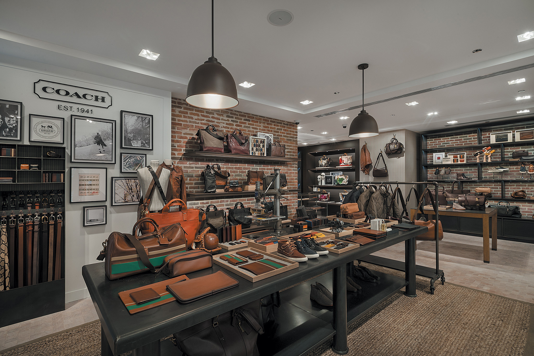 Coach | Shopping in Streeterville, Chicago