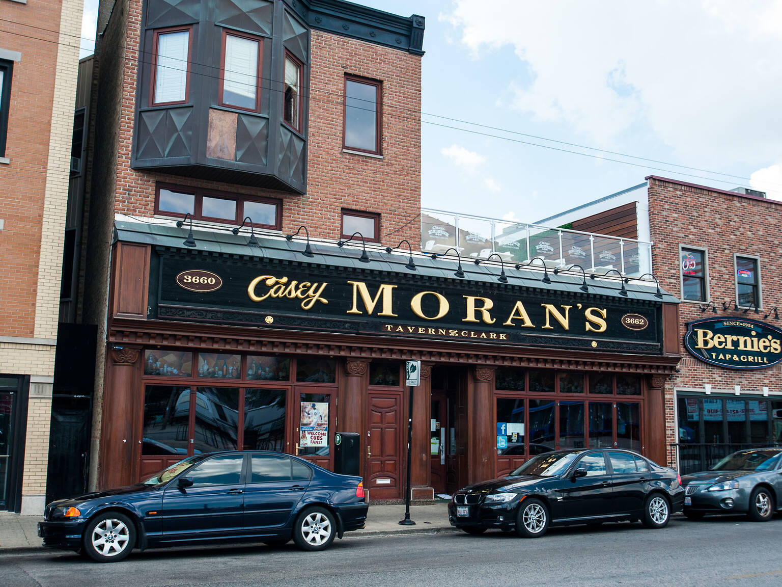 17 Wrigleyville Bars Where You Can Watch the Cubs Play