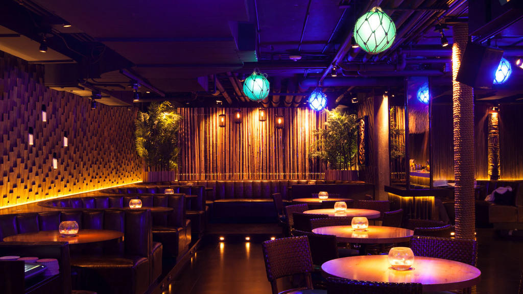 Three Dots and a Dash | Bars in River North, Chicago