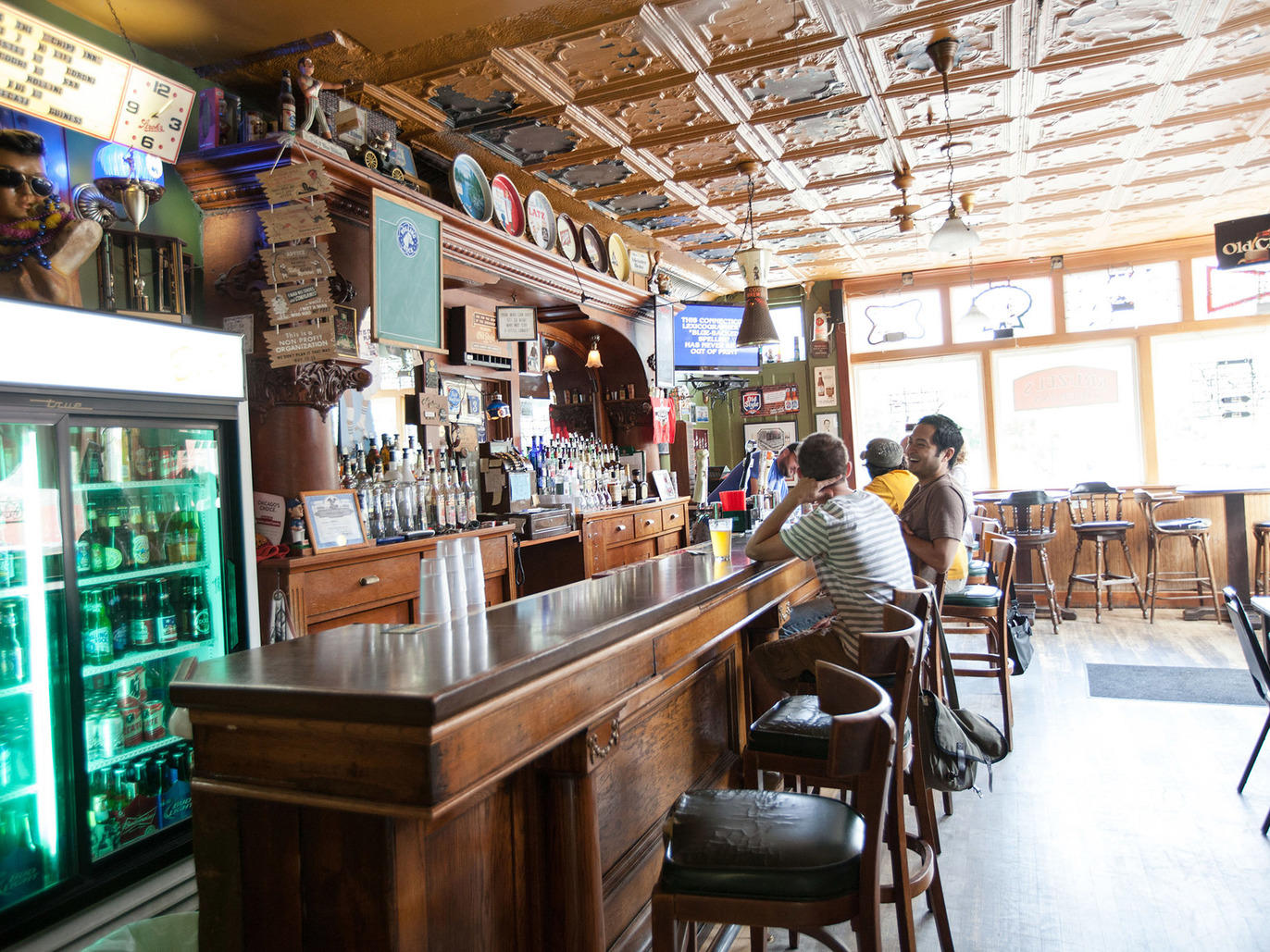 Best dive bars in Chicago
