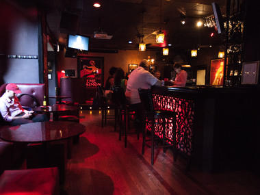 The 22 Best Chicago Loop Bars for Happy Hour Drinks