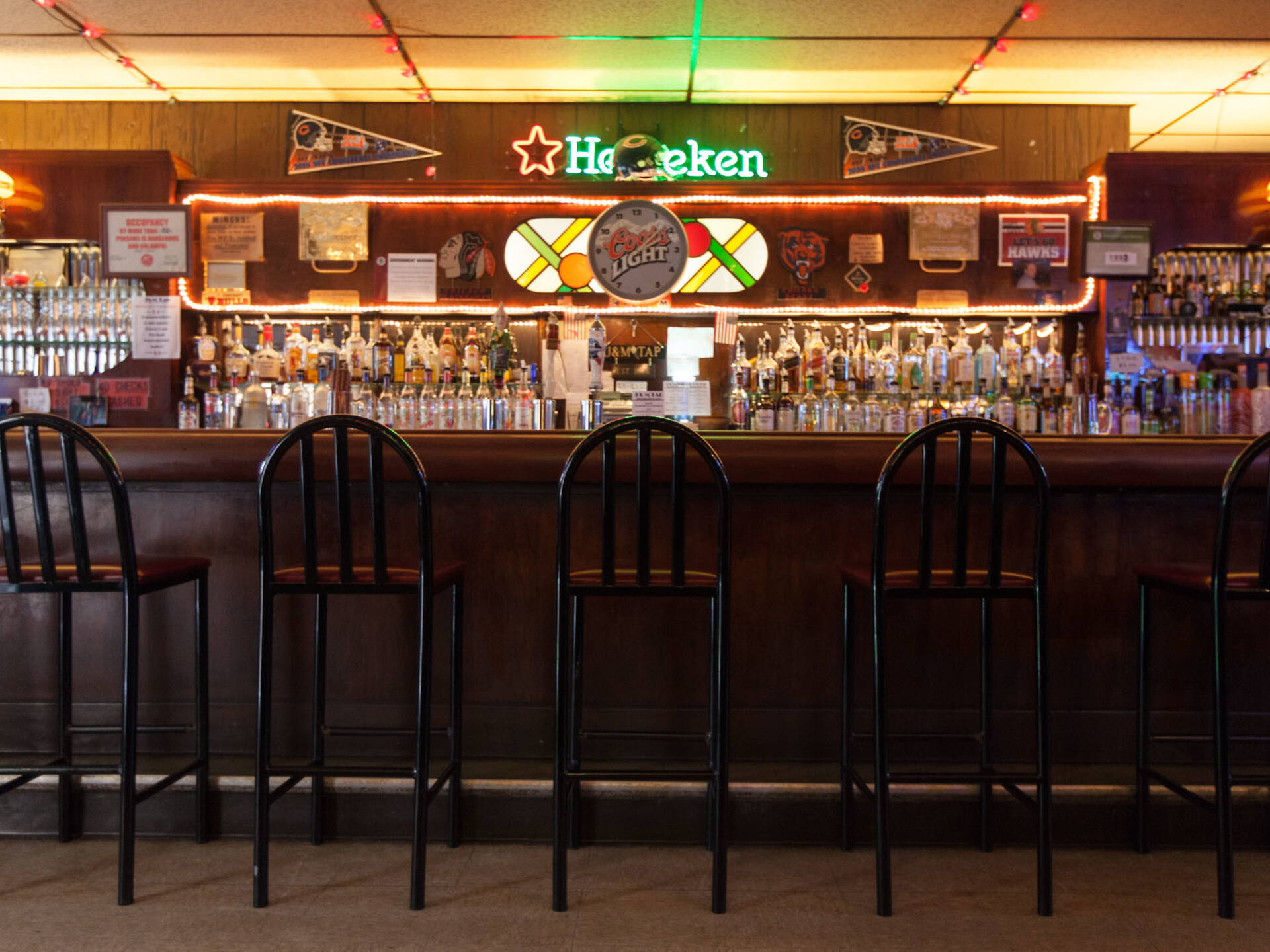 Best dive bars in Chicago