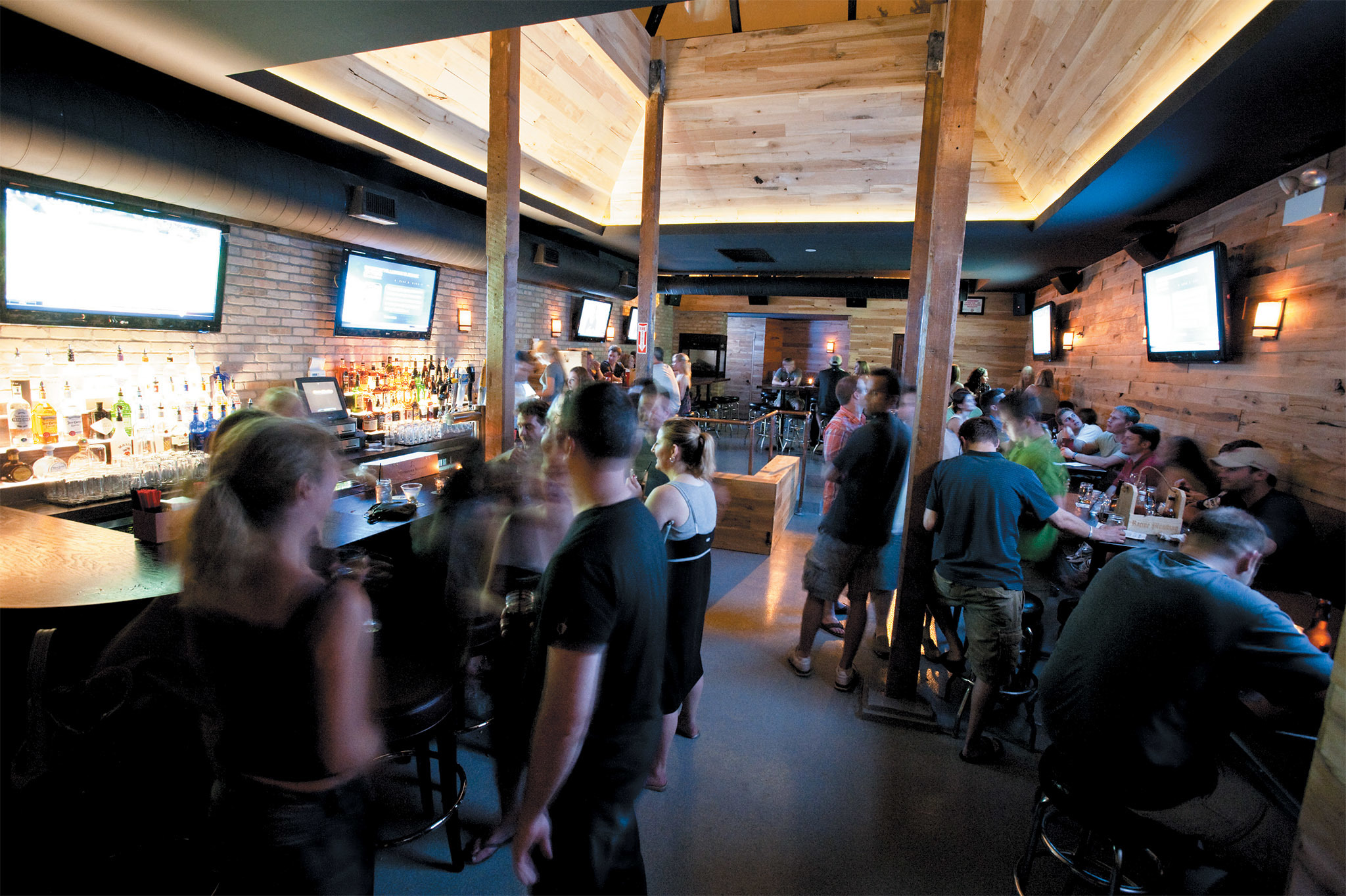 Racine Plumbing Bar & Grill | Bars in Sheffield & DePaul, Chicago