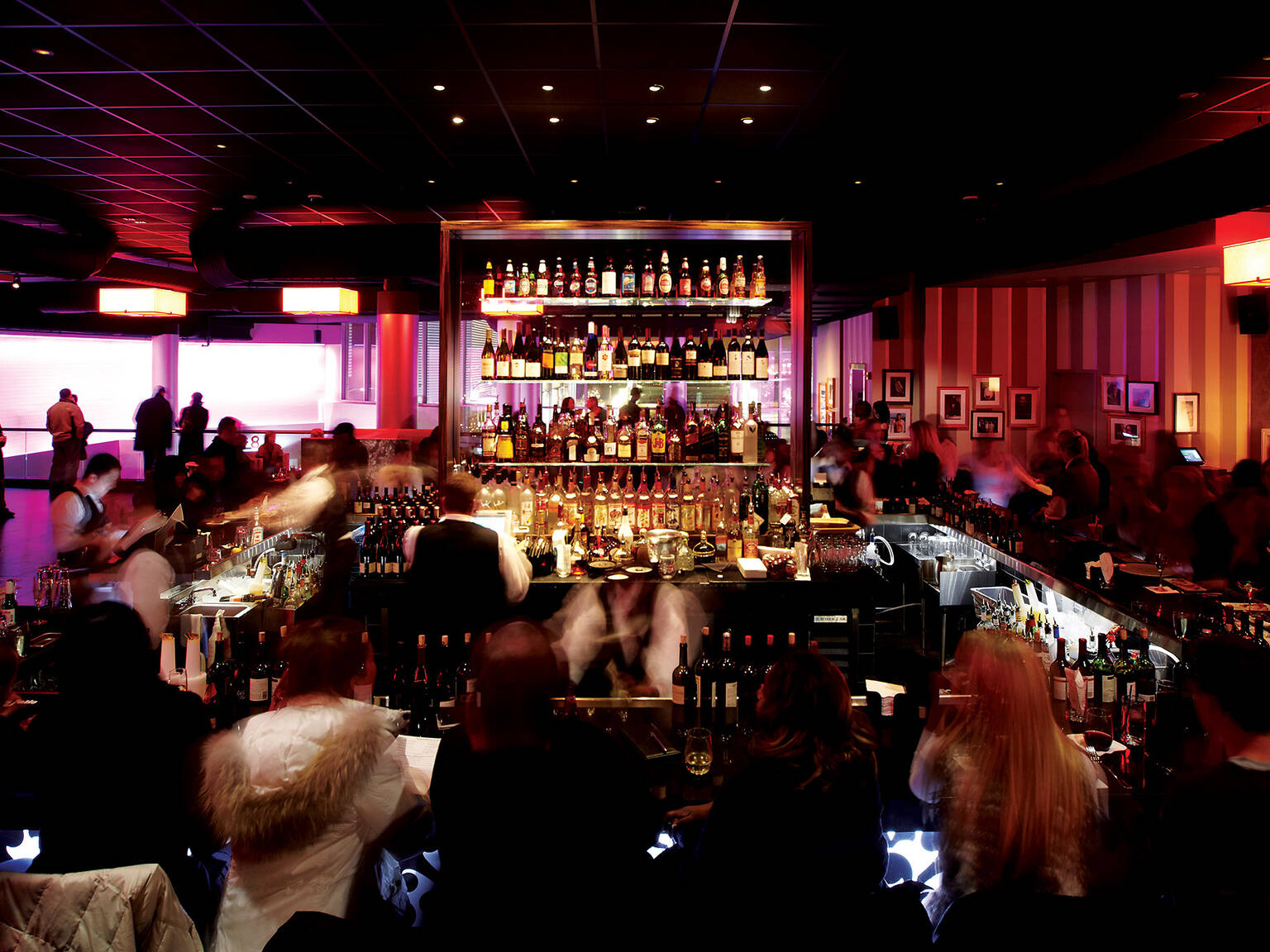 9 Best Dine-in Movie Theatres in Chicago