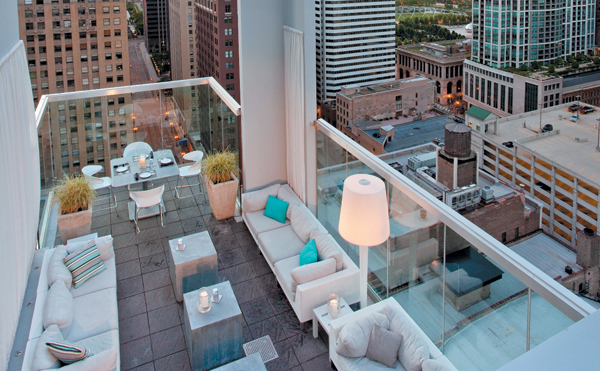 Rating ROOF's outdoor eating space