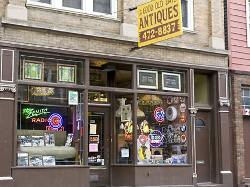 Vintage Shopping in Chicago