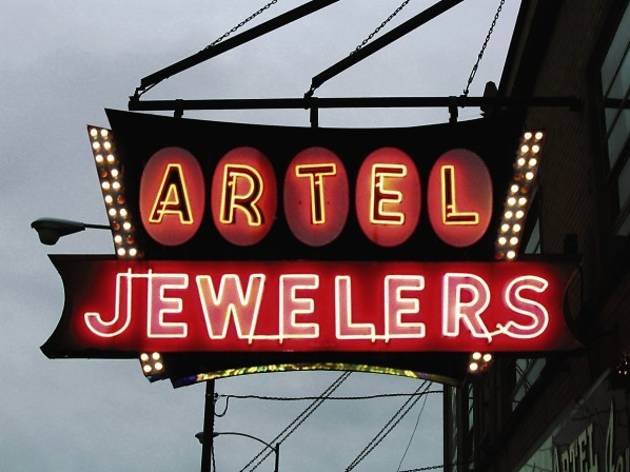 Chicagoland's amazing neon signs