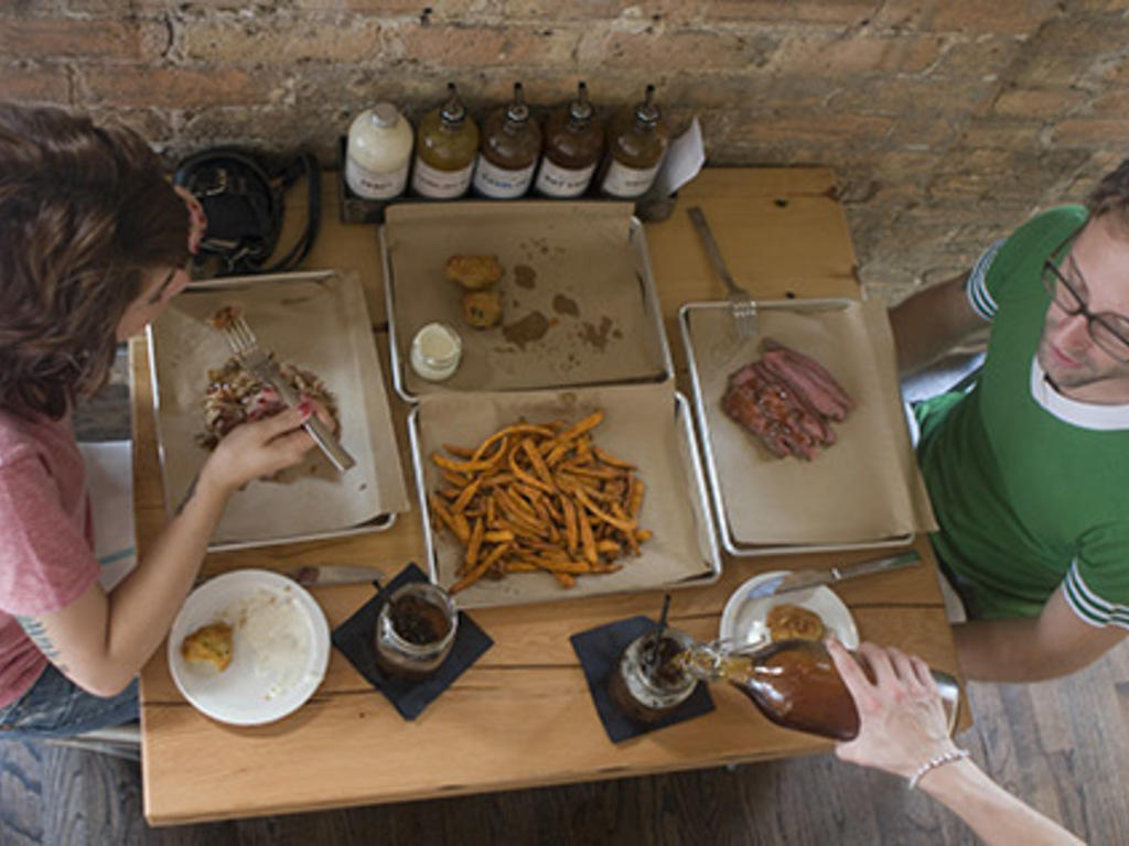 Cooking classes and food classes in Chicago for food-lovers