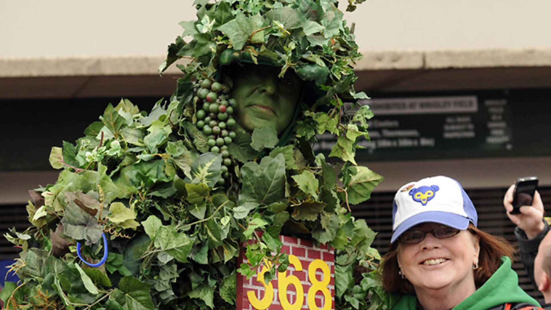 Opening Day 2011 at Wrigley Field: Photo gallery