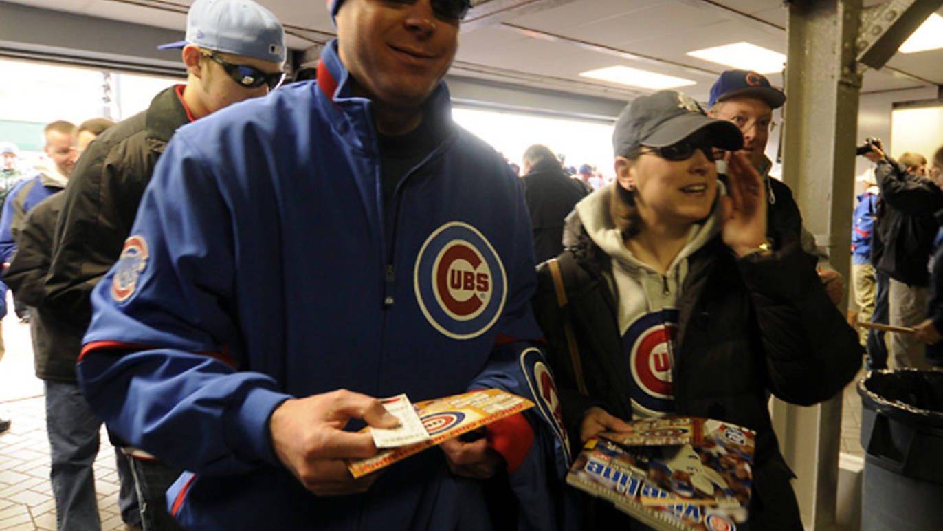 Opening Day 2011 at Wrigley Field: Photo gallery