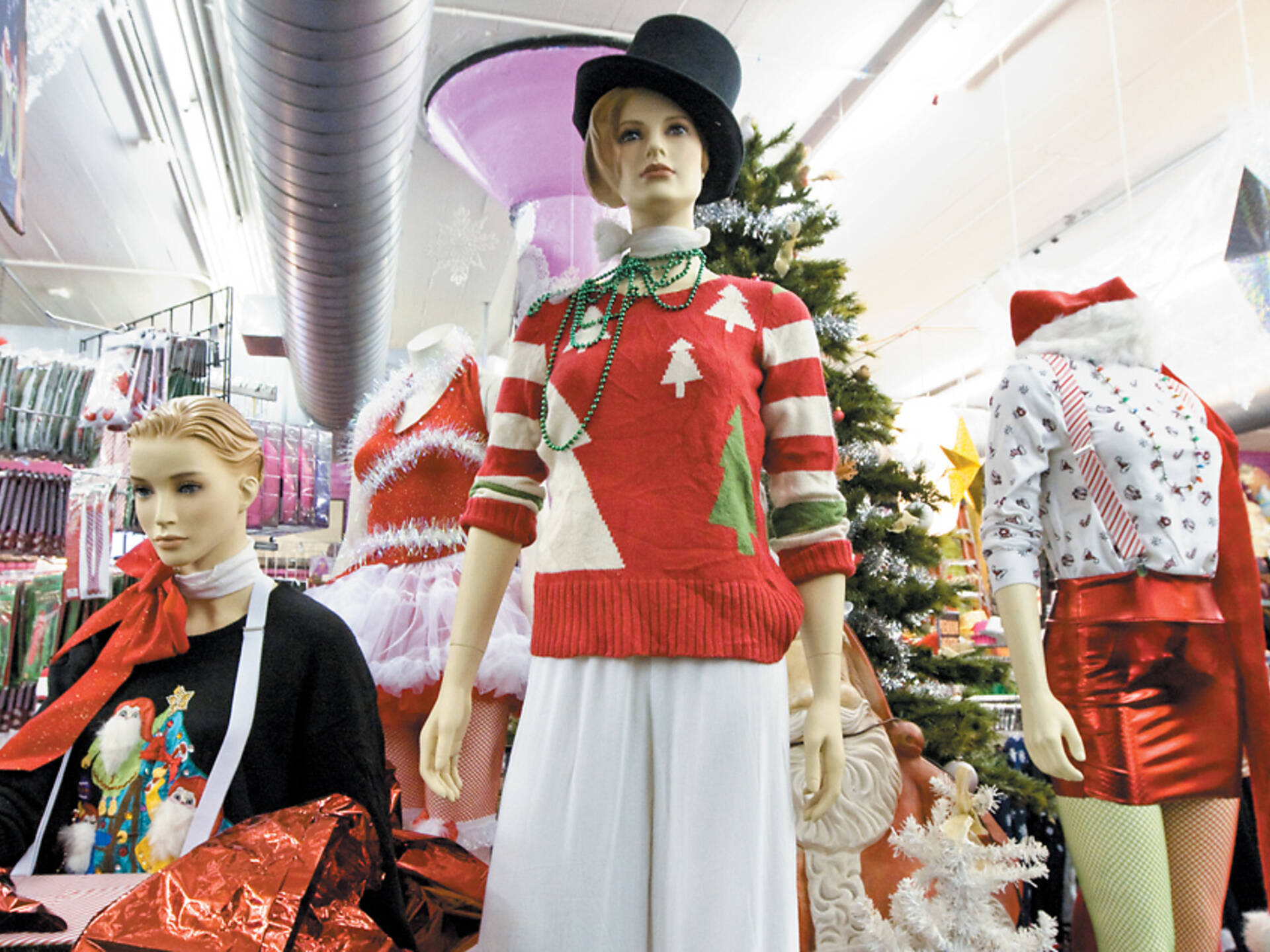 16 Best Christmas Stores in Chicago